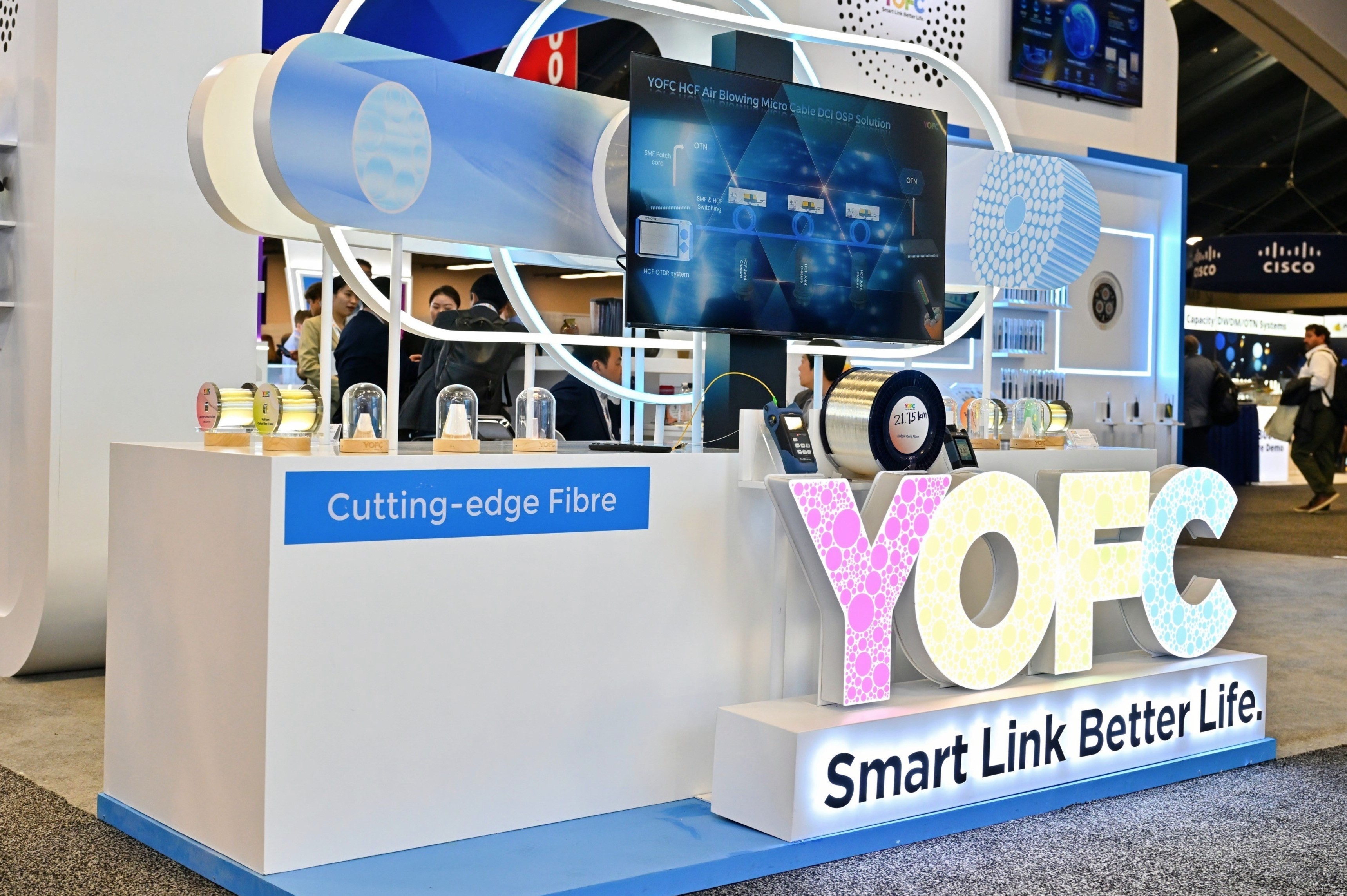 OFC2025丨长飞以创新科技赋能数字未来-长飞光纤 | 智慧联接 美好生活